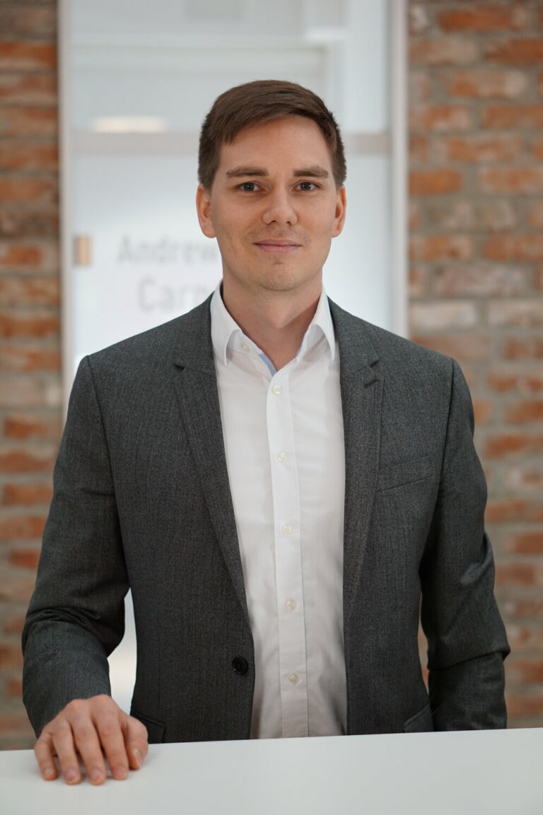 Philipp Hartmannsgruber - CMDF-Investments Philipp Hartmannsgruber - CMDF-Investments